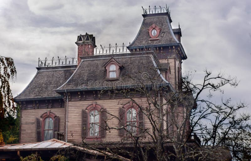 Phantom Manor fotografía editorial. Imagen de disney - 64480732