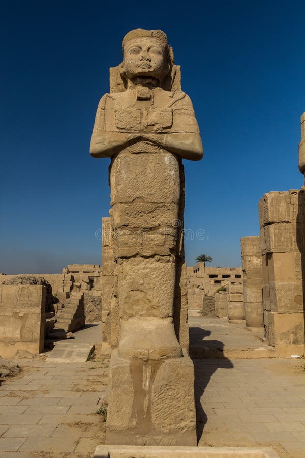 Pharaoh Statue in the Karnak Temple Complex, Egy Stock Image - Image of ...