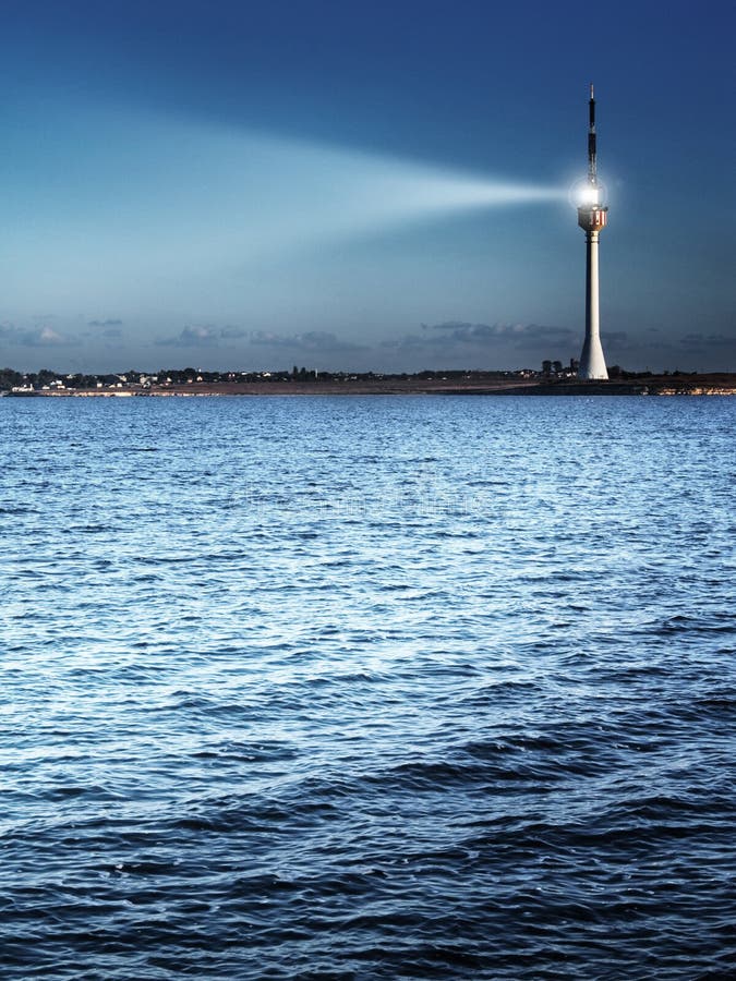 Phare photo stock. Image du port, rayonner, éclairage - 7713976