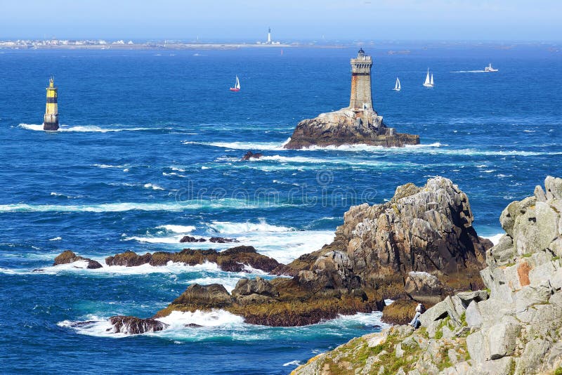 Phare Sur Le Cap Sizun, Pointe Du Raz. Photo stock - Image du ...