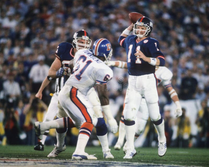 Phil Simms photo éditorial. Image du gibier, sports, pris - 76381071