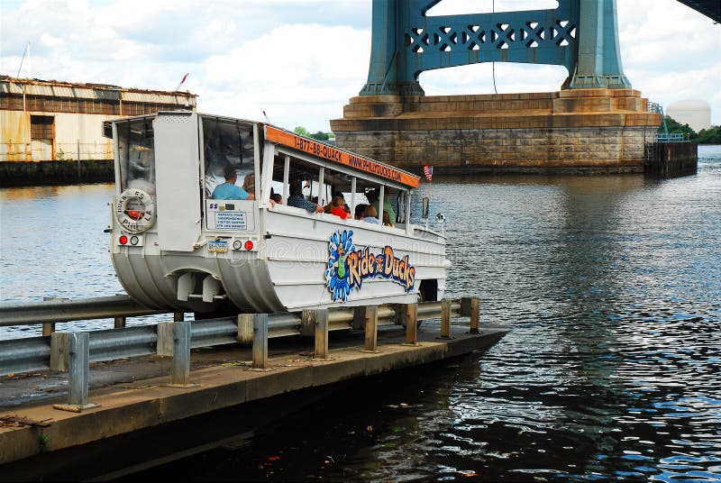 Philadelphia: Duck Boat Tours Redaktionelles Stockbild - Bild von ...