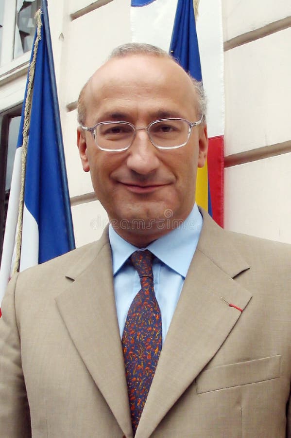 Philippe Etienne editorial image. Image of emmbasy, talk - 23216275