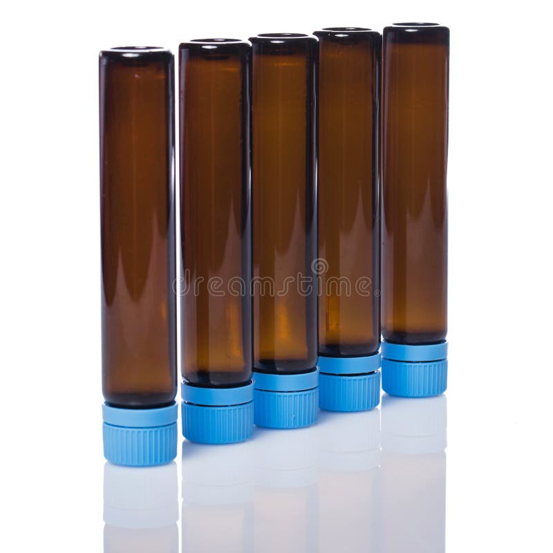 Phiole mit Impfstoff stockfoto. Bild von labor, ausrüstung - 43011304