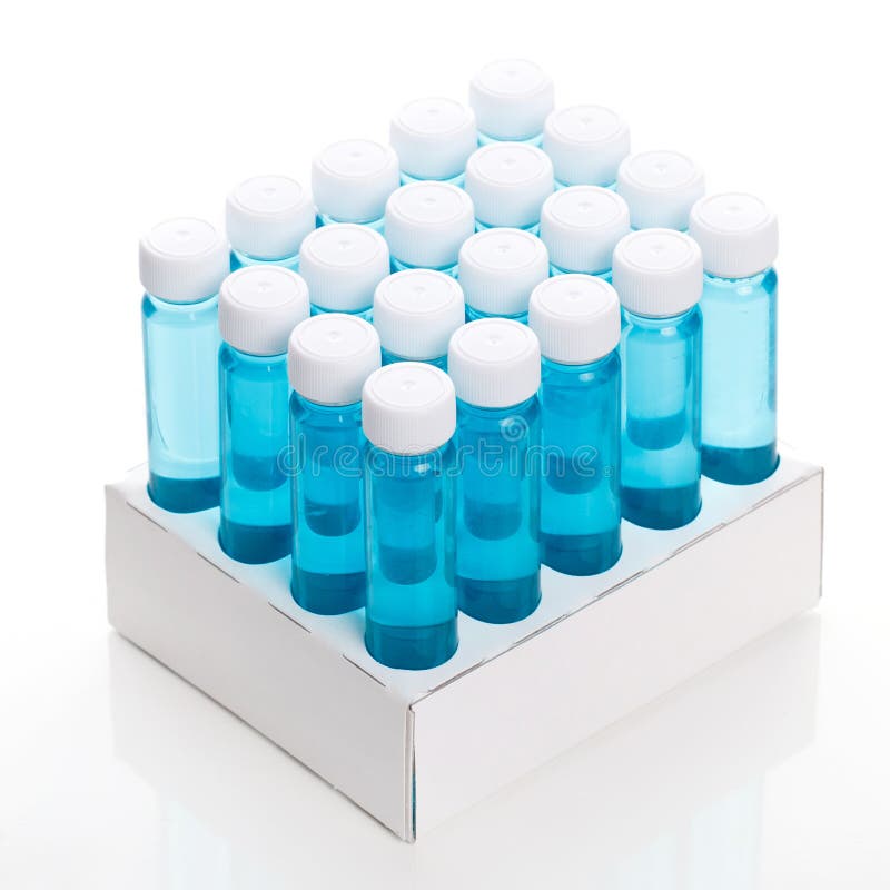 Phiole mit Impfstoff stockfoto. Bild von labor, ausrüstung - 43011304