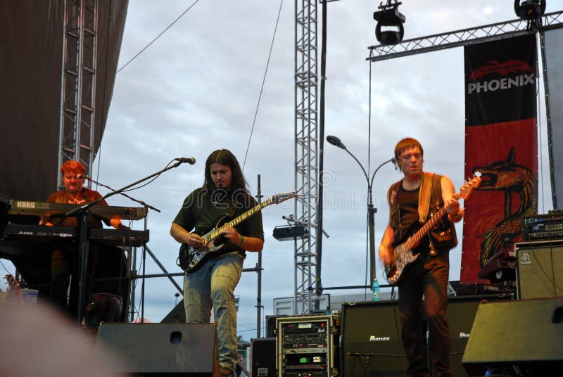 Phoenix in Concert editorial photography. Image of guitarist - 15828507