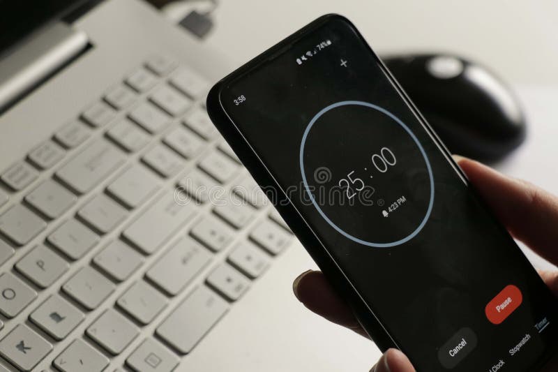 Phone with Black and White 25-minute Timer To Study with the Pomodoro ...