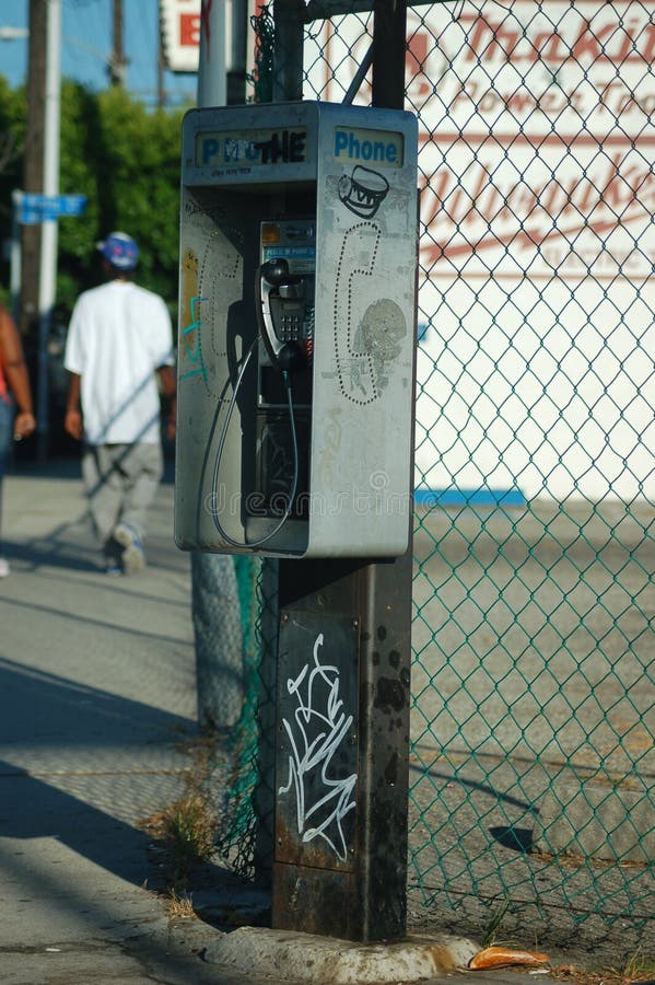 Verizon store sign editorial stock image. Image of connect - 19800104