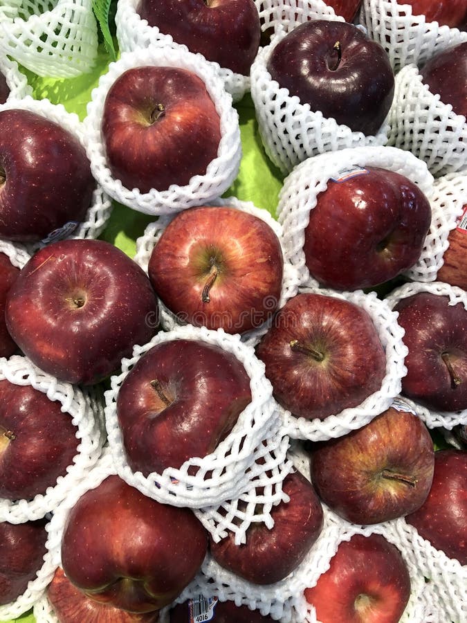 Photo Apple Fruit on the Counter of the Supermarket Stock Photo - Image ...