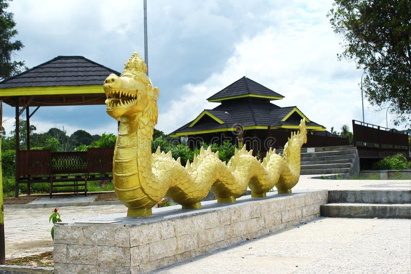 Photo of Golden Dragon Statue Editorial Stock Photo - Image of golden ...