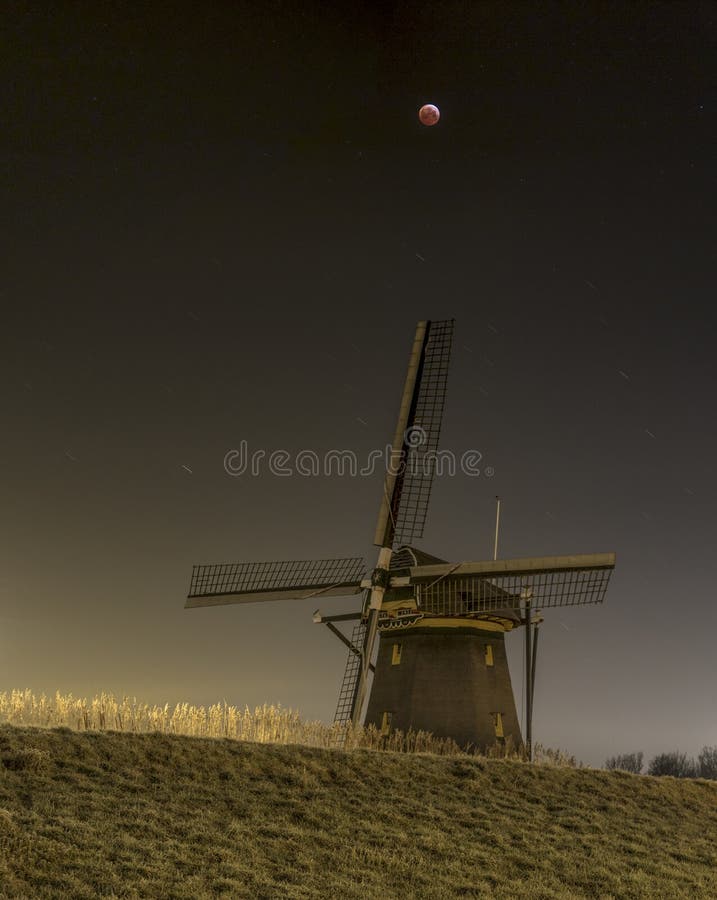 Windmill Lunar Eclipse the Netherlands Stock Photo - Image of panorama, park: 138362768