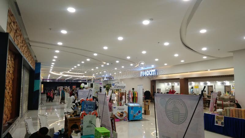 Photo of a Mall in Break Time Editorial Photo - Image of time, mall ...