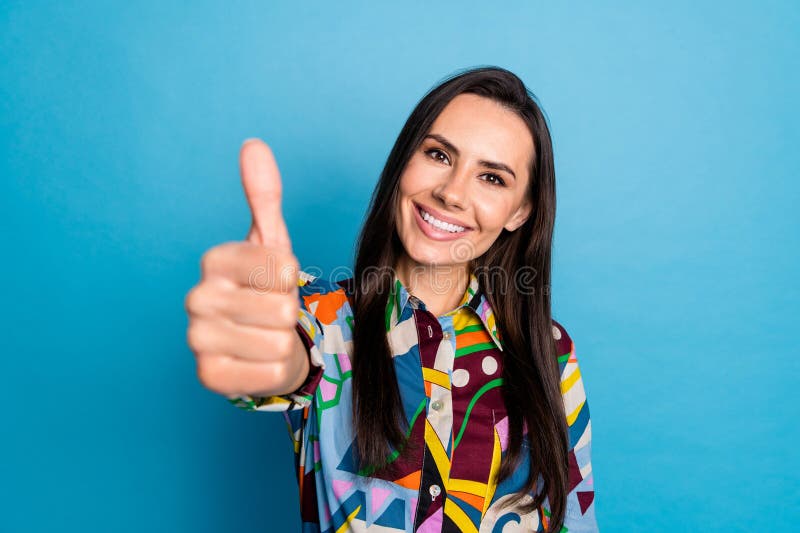 Photo Portrait Of Attractive Young Woman Show Thumb Up Dressed Stylish