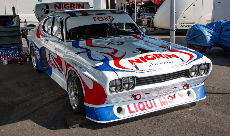 A classic racing car editorial photography. Image of front - 119787362