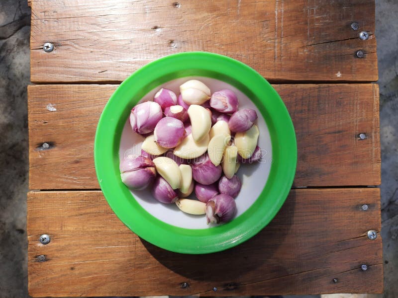 Photo of Shallots, Garlic on a Wooden Table Angle Flat Lay Stock Photo ...