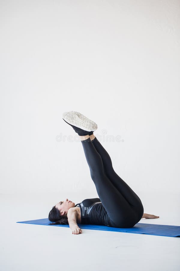 Photo Tutorials for Sport Beginners. the Athletic Brunette Trainer is ...