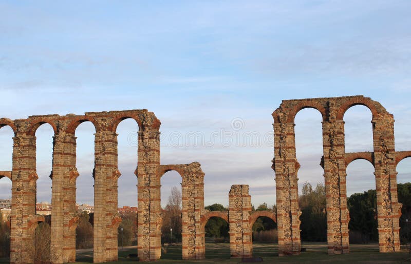Aqueduct of Merida stock photo. Image of stone, arcos - 111789282