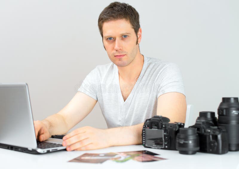 290 Reporter Typing Computer Stock Photos - Free & Royalty-Free Stock ...