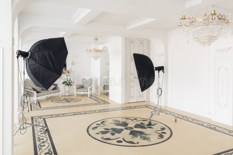 Photographic Studio with Modern Lighting Equipment. Light Spring Room ...