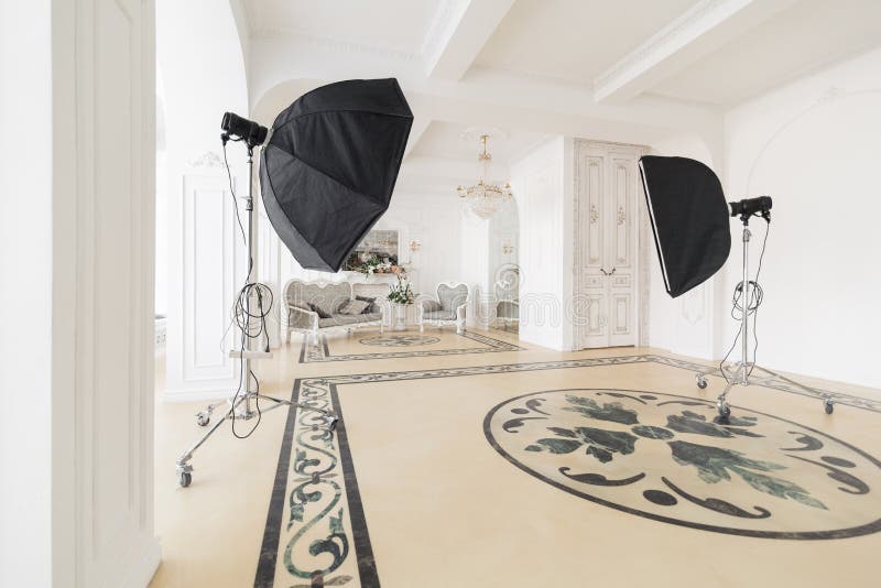 Photographic Studio with Modern Lighting Equipment. Light Spring Room ...