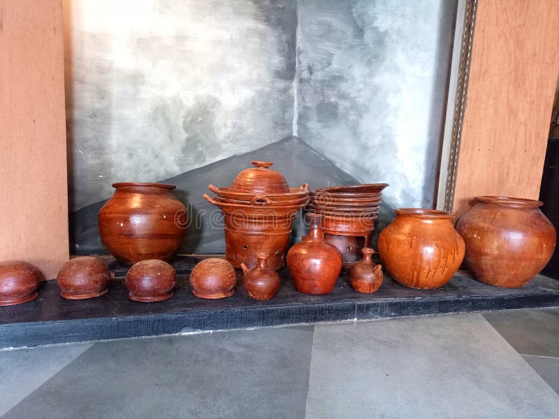 Photos of Various Types of Pottery Stock Photo - Image of jawa, cangkir ...