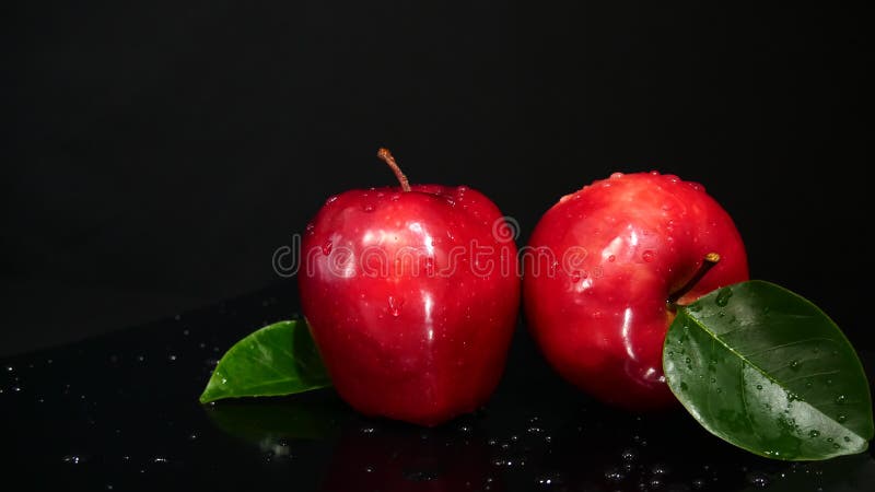 Photoshoot of fresh apple stock photo. Image of bowl - 138165974