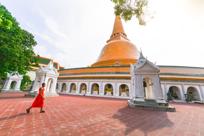 Phra Pathommachedi, the Tallest Stupa in the World. Editorial Photo ...