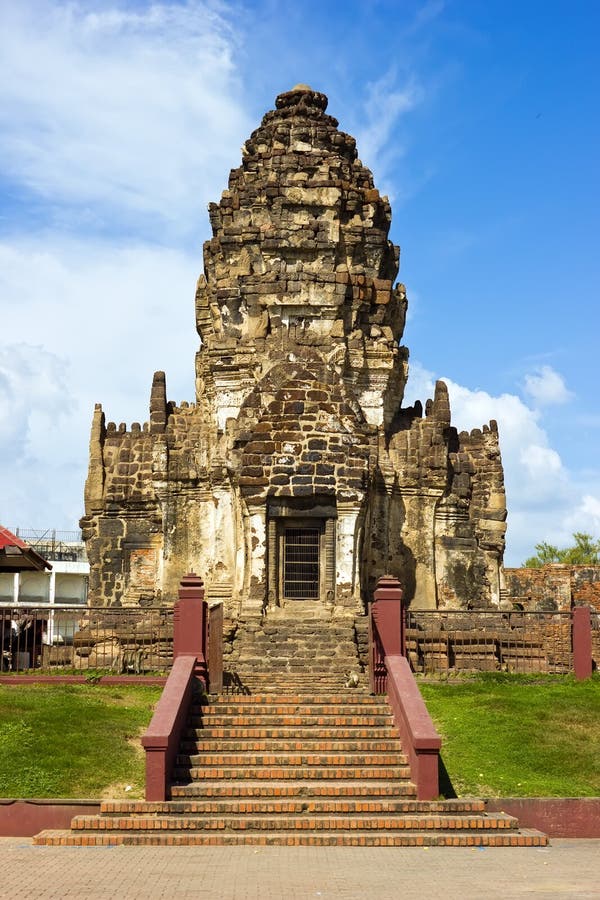 Phra Prang Sam Yot stockbild. Bild von architektur, pagode - 27725737