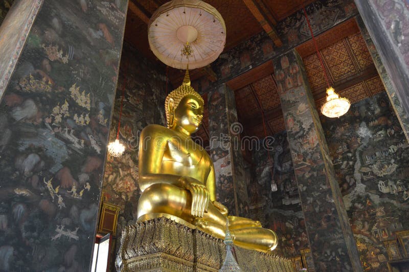 Phra Sri Sakyamuni, La Actitud De Someter a Mara Buddha Imagen de ...