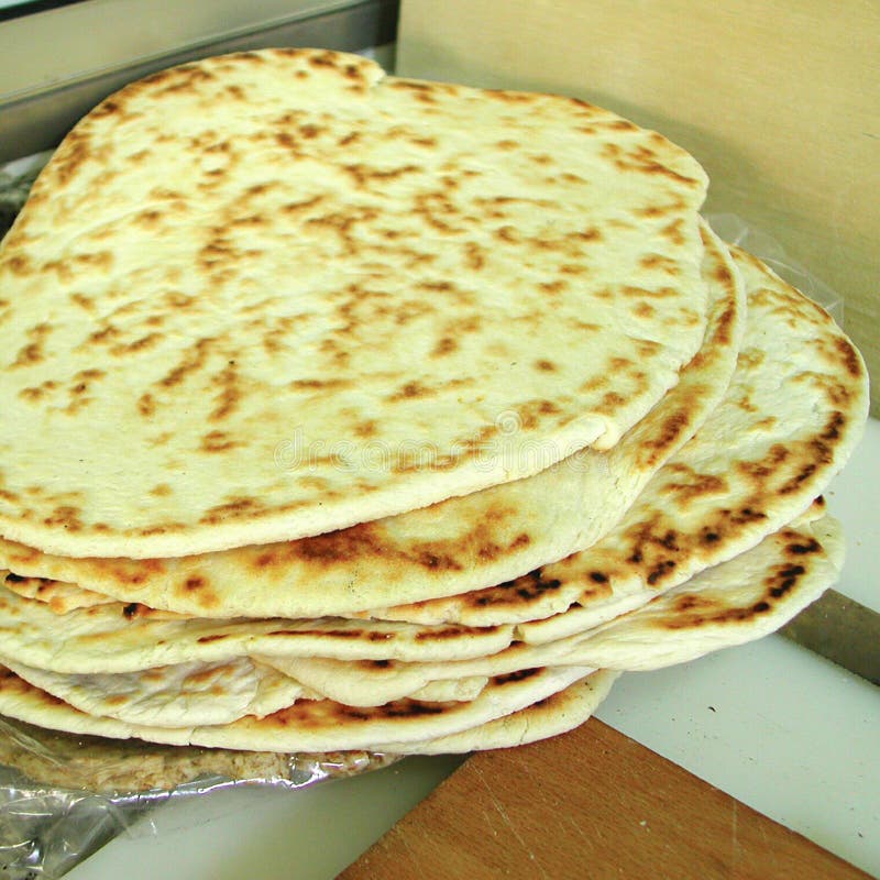 Piadina Romagnola y pan imagen de archivo. Imagen de tradicional ...