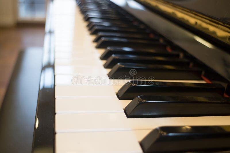 Piano Keyboard Colse Up Side View Stock Image - Image of chord, roll ...