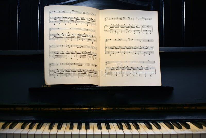 Piano and old notes stock image. Image of blank, harmony - 6500901