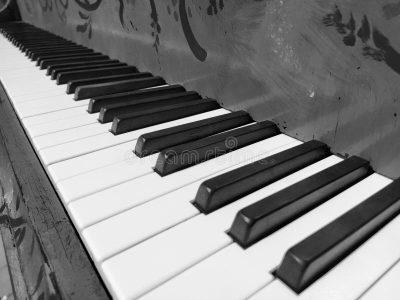 One Octave Piano Keys Stock Photos - Free & Royalty-Free Stock Photos ...