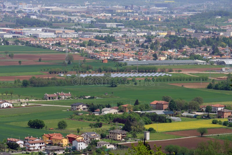 Pianura-padana in Venetien stockfoto. Bild von ebenen - 30838046