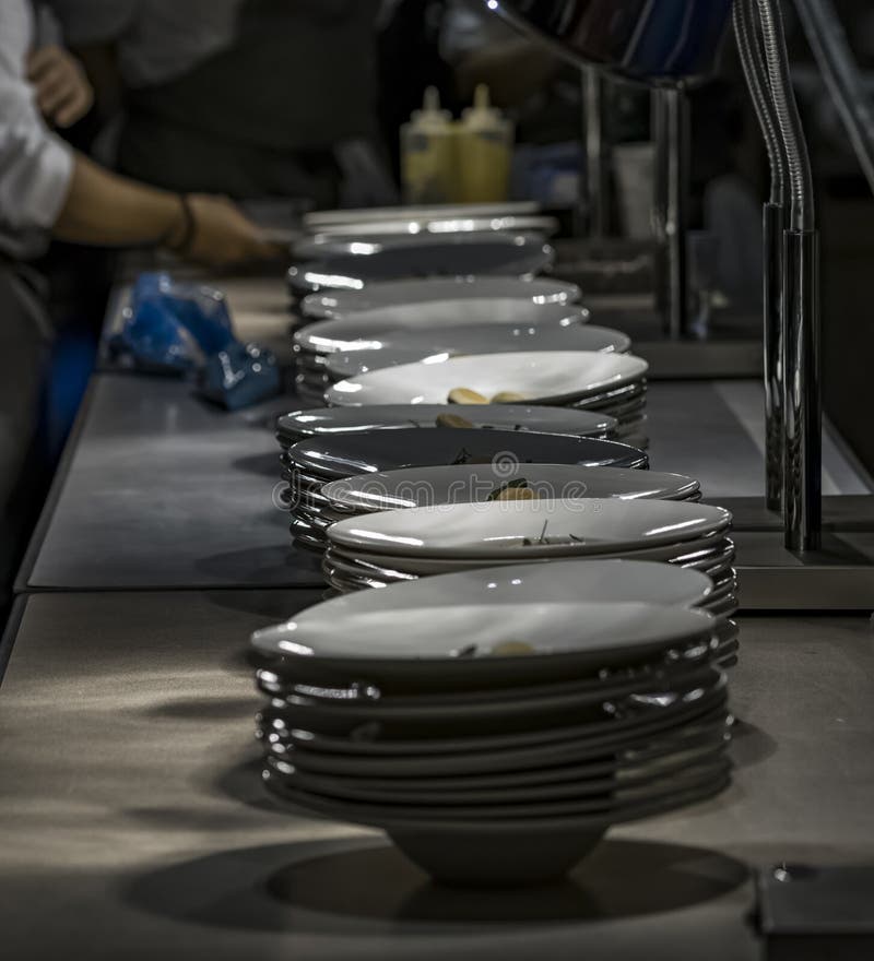 Piatti Di Piatto Principale Fotografia Stock - Immagine di attivo ...