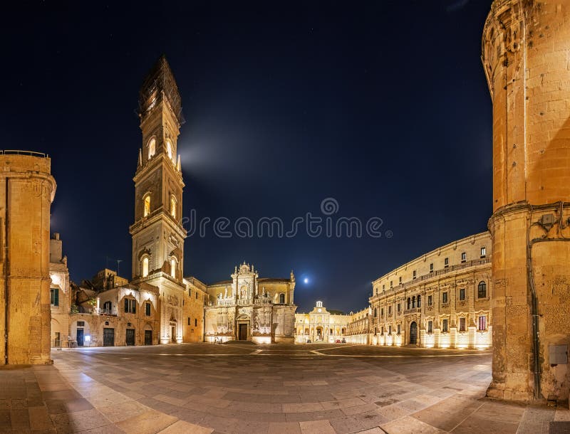 The Piazza Del Duomo in Lecce at Night Stock Image - Image of history ...