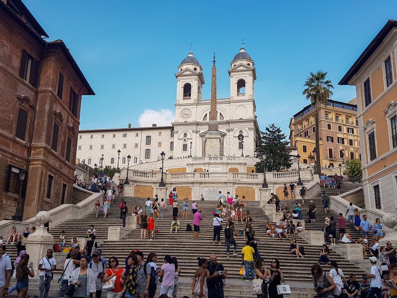 Piazza di Spagna en Roma fotografía editorial. Imagen de recorrido ...