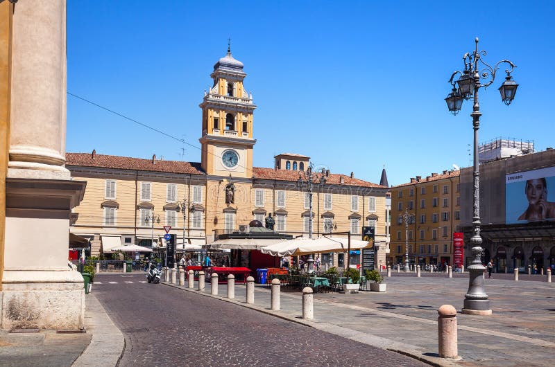Piazza Giuseppe Garibaldi Di Parma L'Emilia Romagna L'Italia Fotografia ...