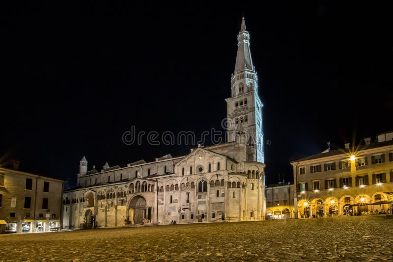 Piazza Grande - Modena, Italy Stock Photo - Image of monument, city ...