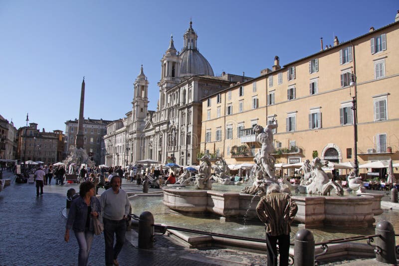 Piazza Navona Fountains editorial photography. Image of fountain - 23986902