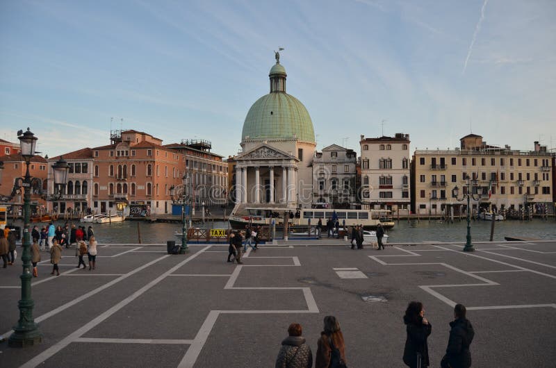 Piazzale Roma, Venice editorial stock photo. Image of buses - 25196373