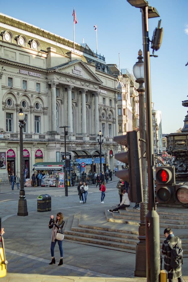 Piccadilly Square One Side of the Street with Large Building Editorial ...