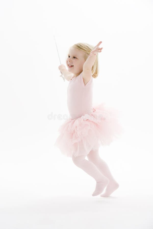 Piccolo Dancing Della Ballerina Fotografia Stock - Immagine di ballare ...