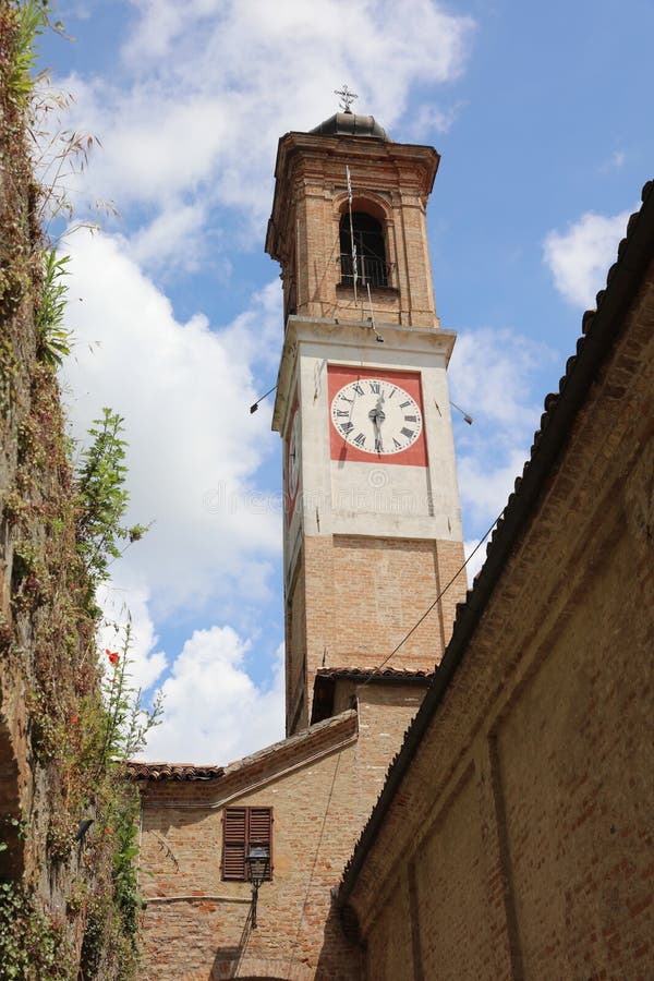 Principi Del Castello Di Acaja, Fossano, Piemonte - Italia Immagine ...