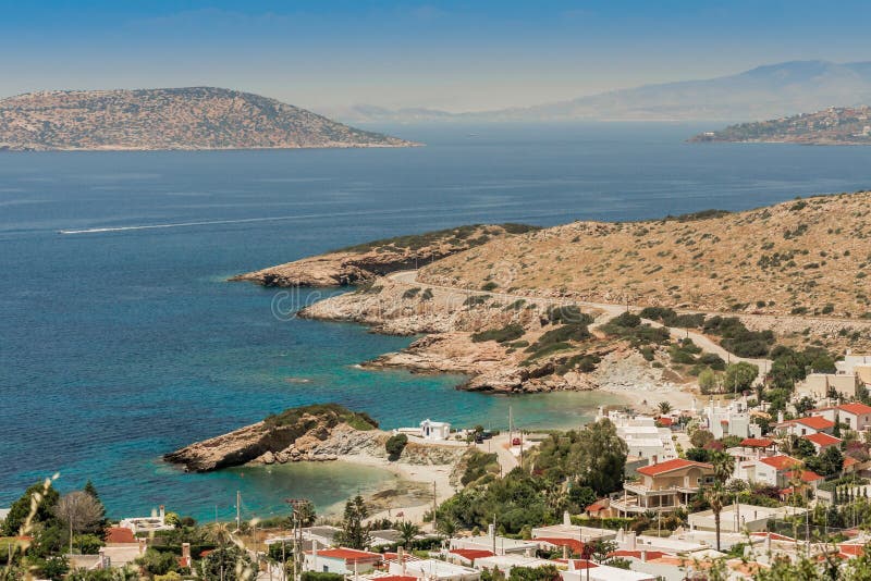 Piccolo Villaggio Greco Tradizionale Dal Mare Fotografia Stock ...