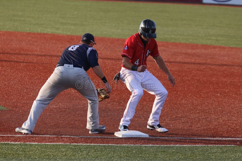 Pick off play editorial photo. Image of extreme, action - 51946146