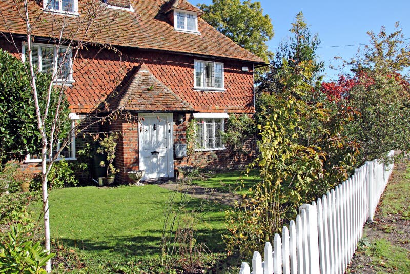 Kent chocolate box cottage stock photo. Image of border - 25568798