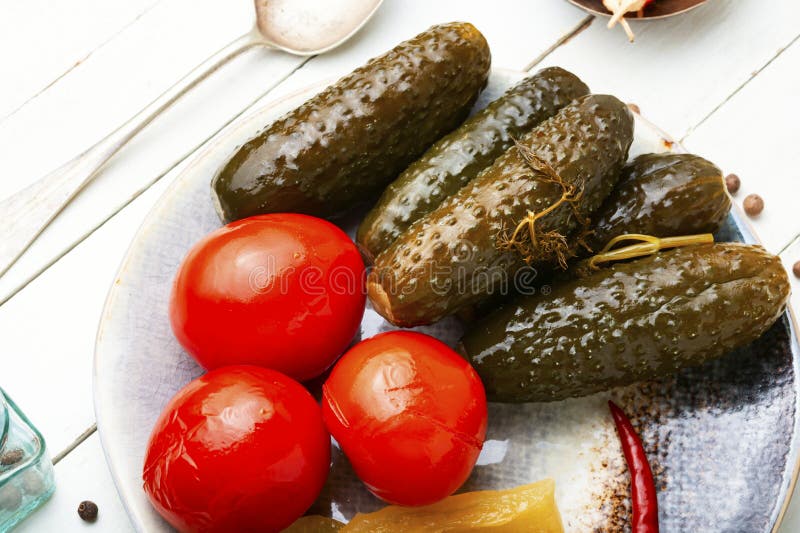 Picles picles foto de stock. Imagem de picado, tabela - 256403426