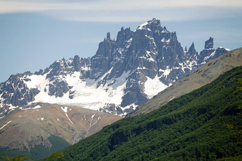 Pico Rochoso De Cerro Castillo, O Chile Imagem de Stock - Imagem de ...