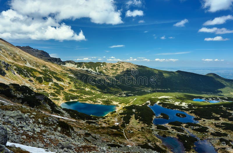 Picos Rocosos Y Lagos Glaciales Foto de archivo - Imagen de glacial ...